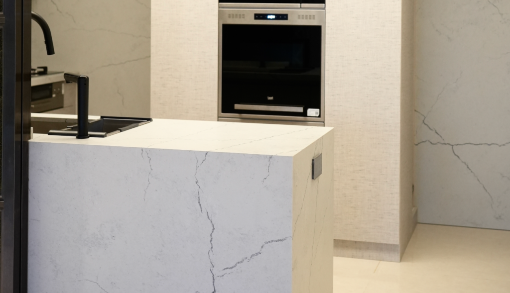 Regal Calacatta McLaren™ - Granite Top, Inc.